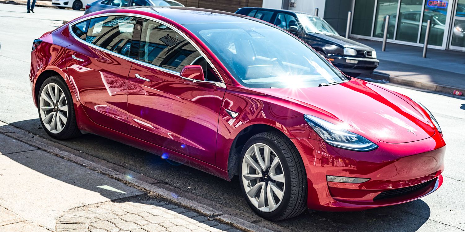 Large cars from BMW, Tesla and Volvo on test: how much should you spend ...