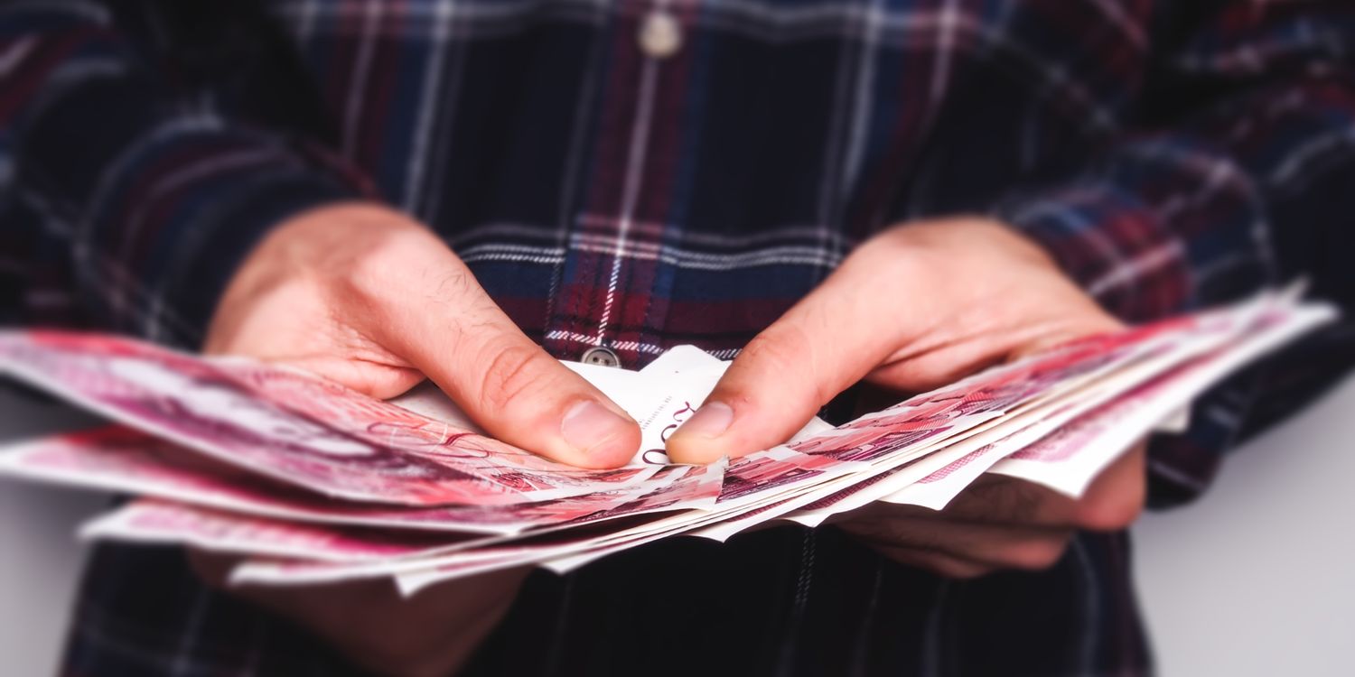 Cashback vs best mortgage rate: which results in the cheapest deal ...