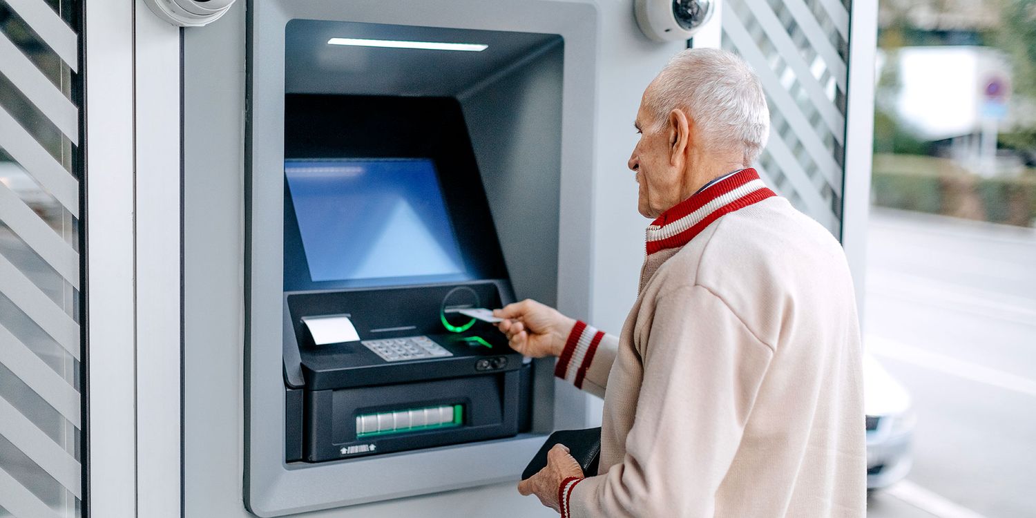 Access to cash: 7,000 cash machines have disappeared in the last three ...