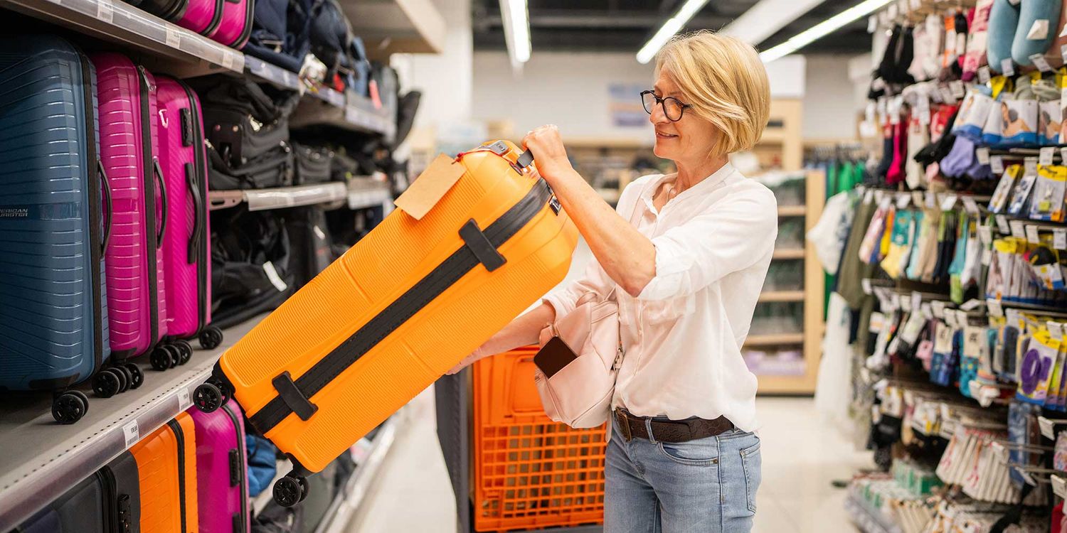 5 things to look for when buying a suitcase that will last - Which?